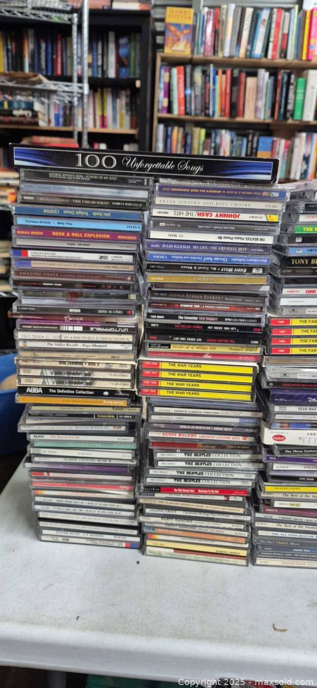 Assorted music compact discs collection | Maxsold