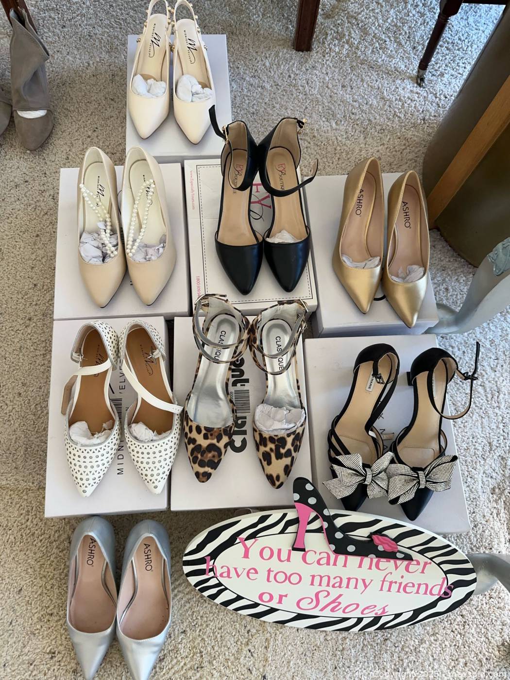 8 Pairs Women’s Pointed-Toe Dress Shoes | Maxsold