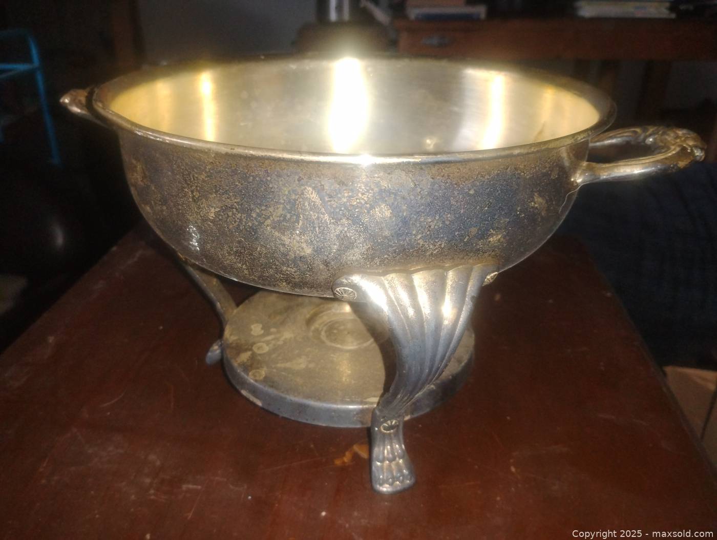 Silver-plated footed vegetable serving dish with lid | Maxsold