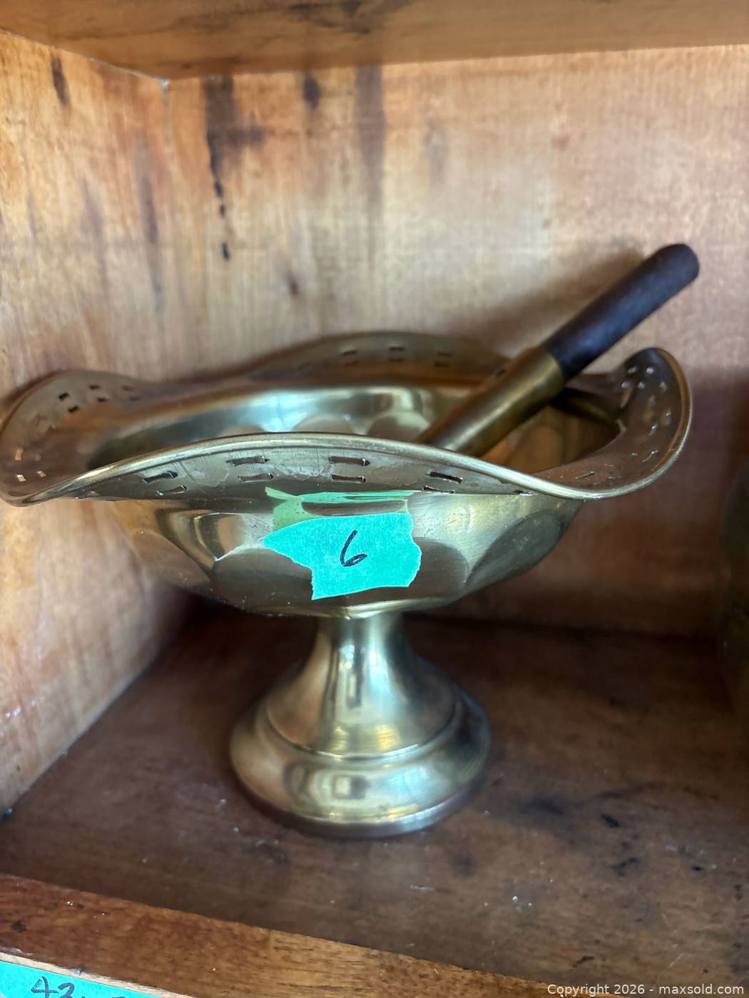 Brass kettle, pot, footed bowl and ladle | Maxsold