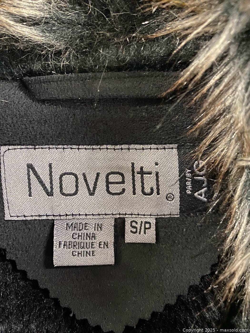 Novelti black faux fur trimmed winter coat S | Maxsold