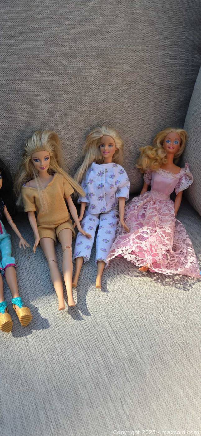 Barbies, Monster High, Anna & Kindi Kids Dolls | Maxsold