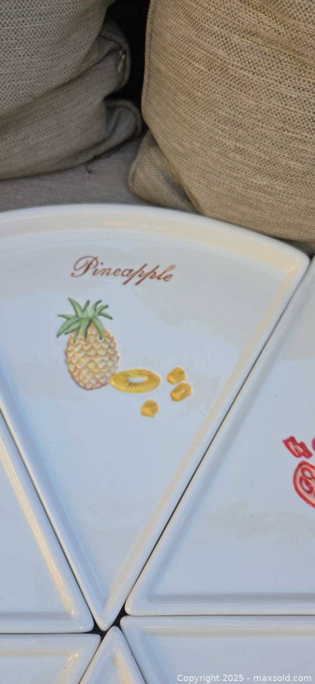 Pottery Barn ceramic pizza slice plates set | Maxsold