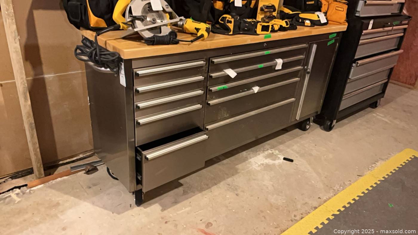 Gladiator stainless steel rolling tool storage bench | Maxsold