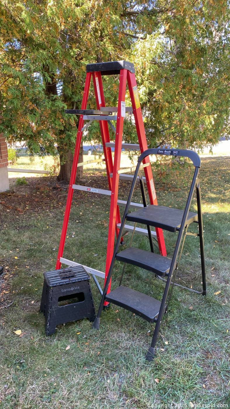 Aluminum step ladders and foot stool | Maxsold
