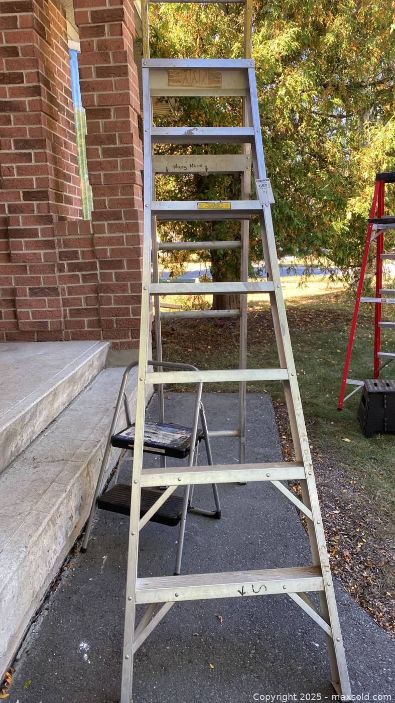 Multi-position extension ladder with 2-step stool | Maxsold