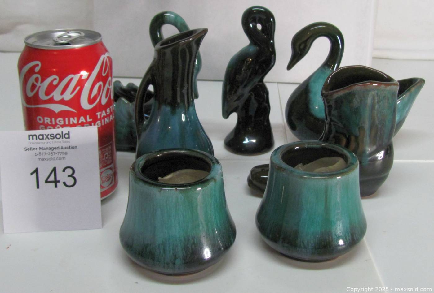 9-piece Blue Mountain drip-glaze pottery | Maxsold