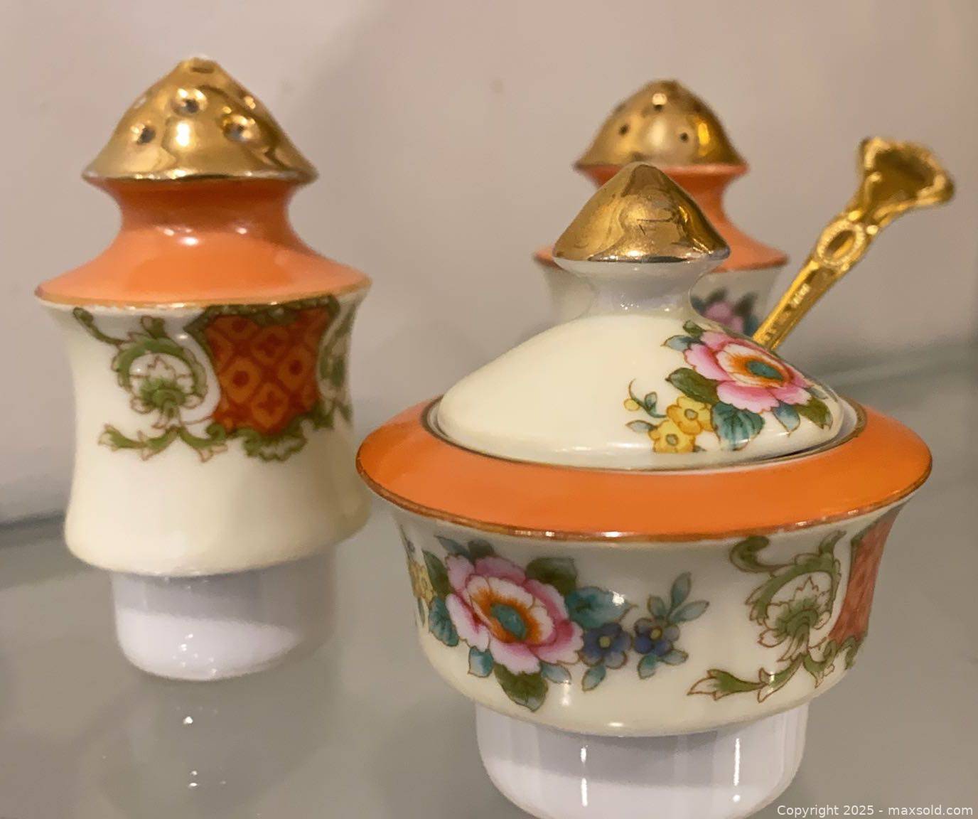 Noritake porcelain condiment set | Maxsold