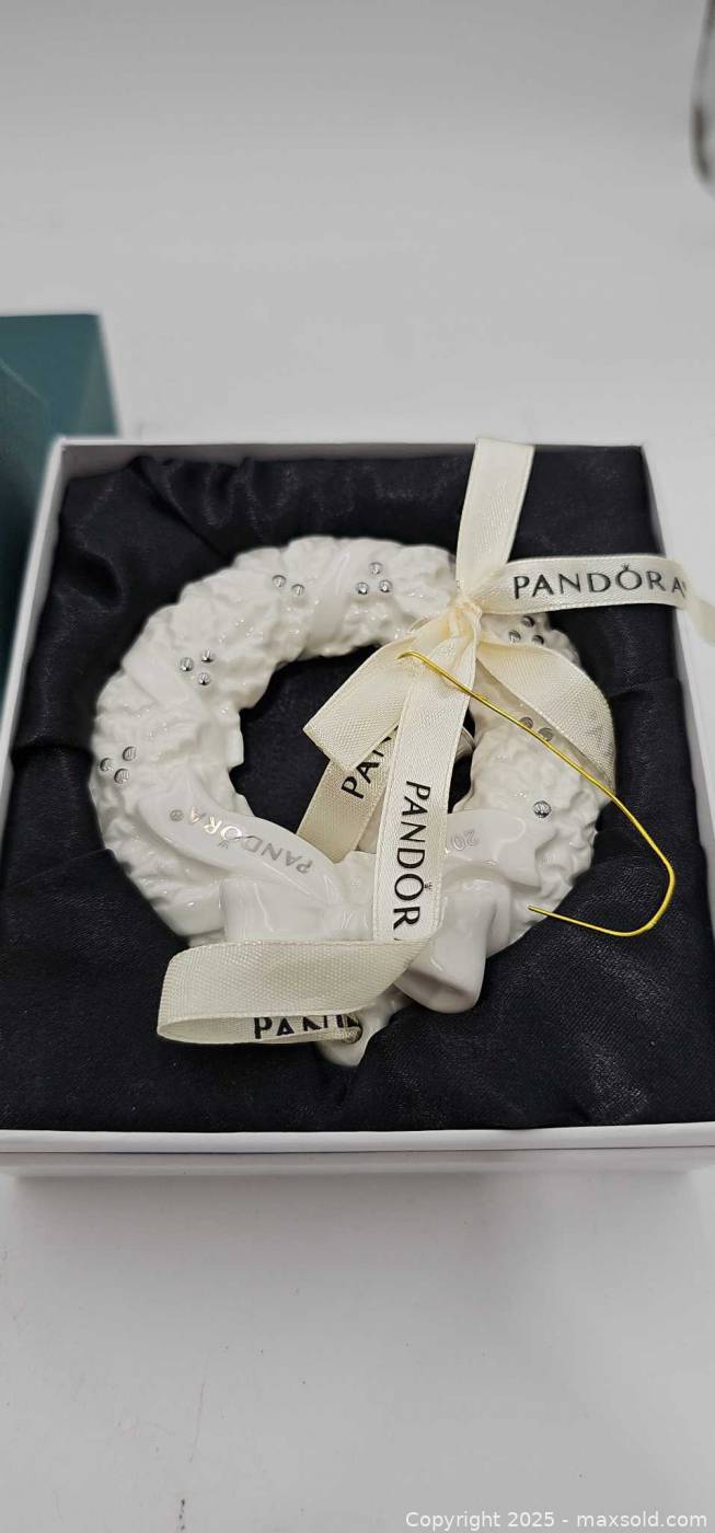 Boxed Christmas ornaments Waterford Baldwin Pandora Lenox | Maxsold