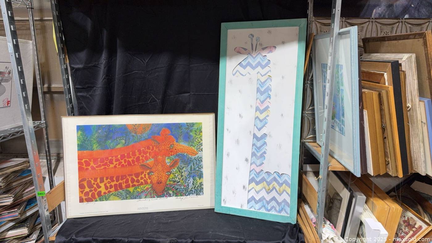 2 Framed Giraffe Prints | Maxsold