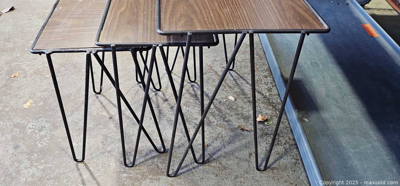 Set of 3 metal hairpin-leg stacking tables | Maxsold
