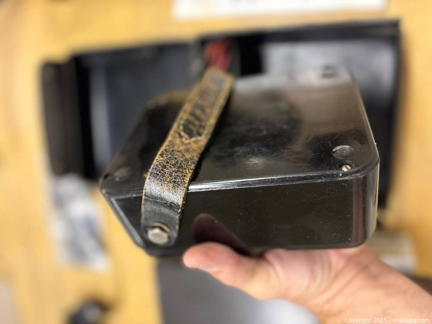 Simpson Model 160 analog multimeter with probe | Maxsold