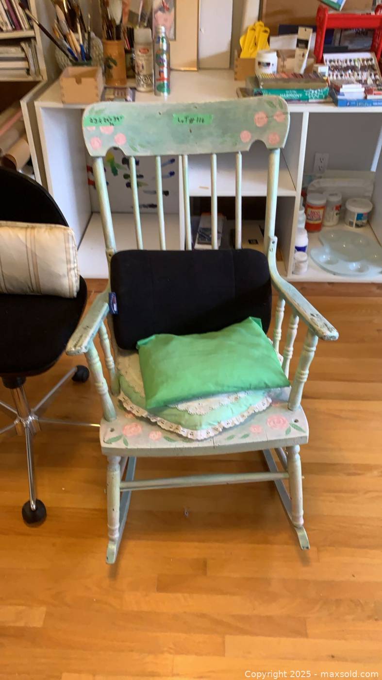 Painted wooden rocking chair & office swivel chair | Maxsold