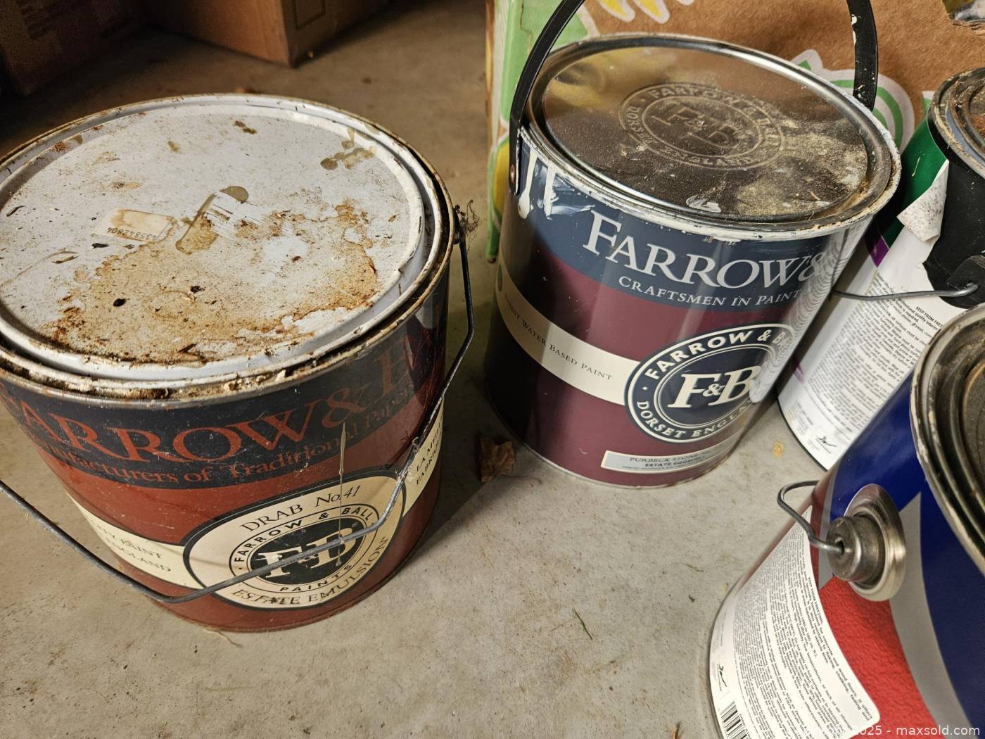 Mixed paint and spray paint lot | Maxsold