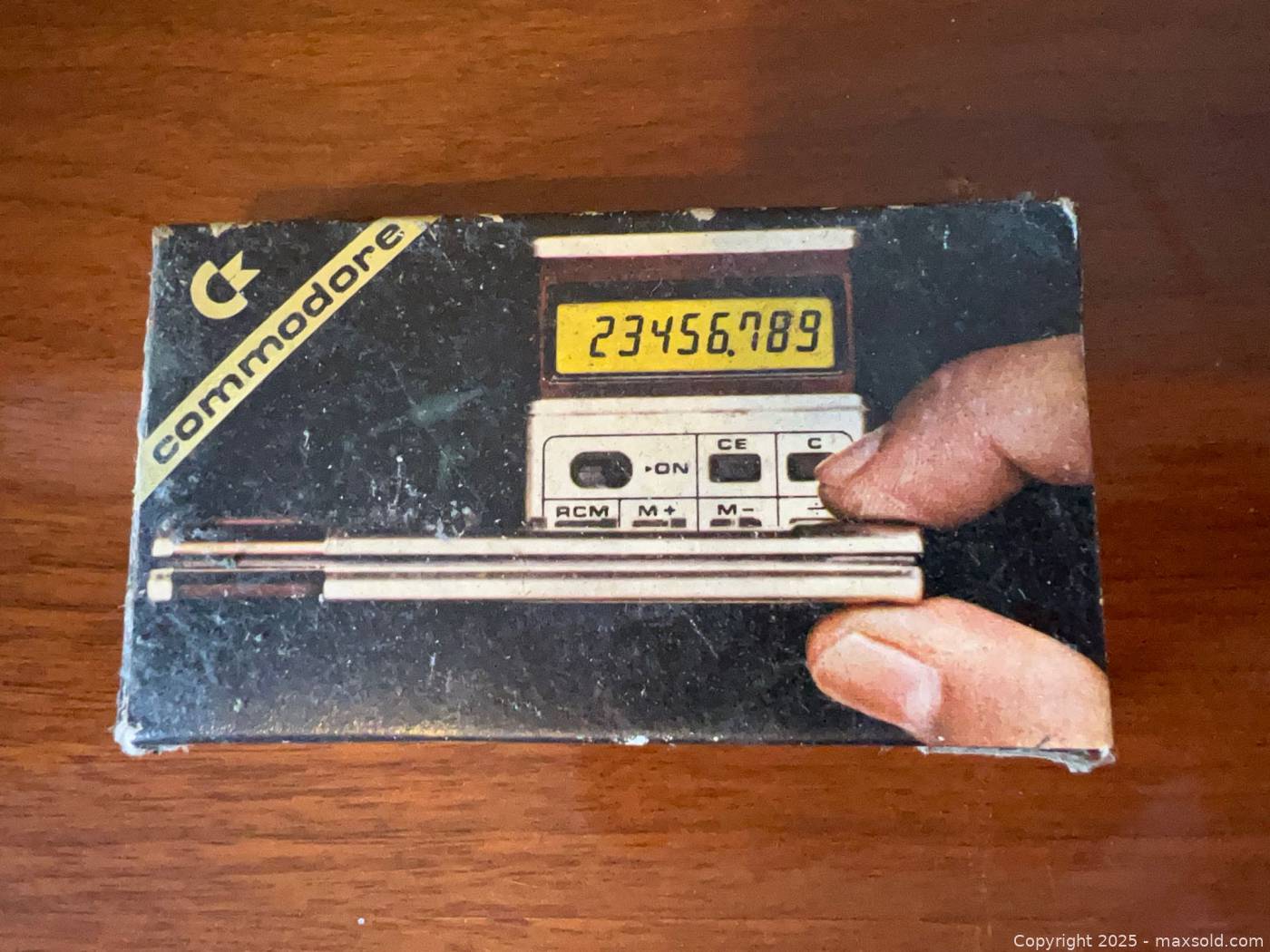 Commodore LC-51A pocket calculator with box | Maxsold