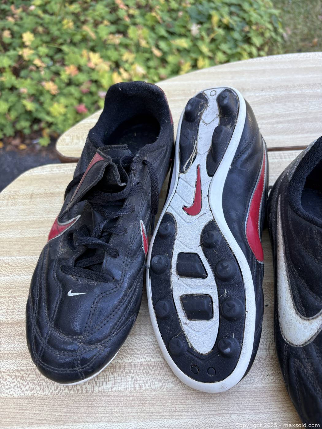 Youth soccer cleats, shin guards, adjustable skates | Maxsold