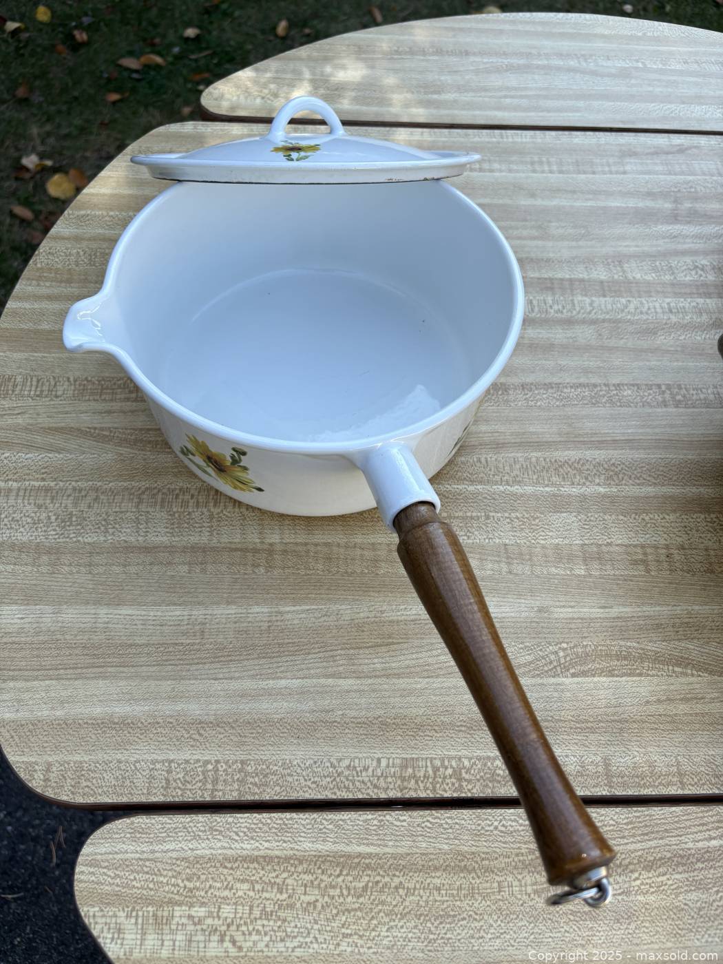 Descoware FE Belgium enamel saucepan with lid & handle, handmade lidded ...