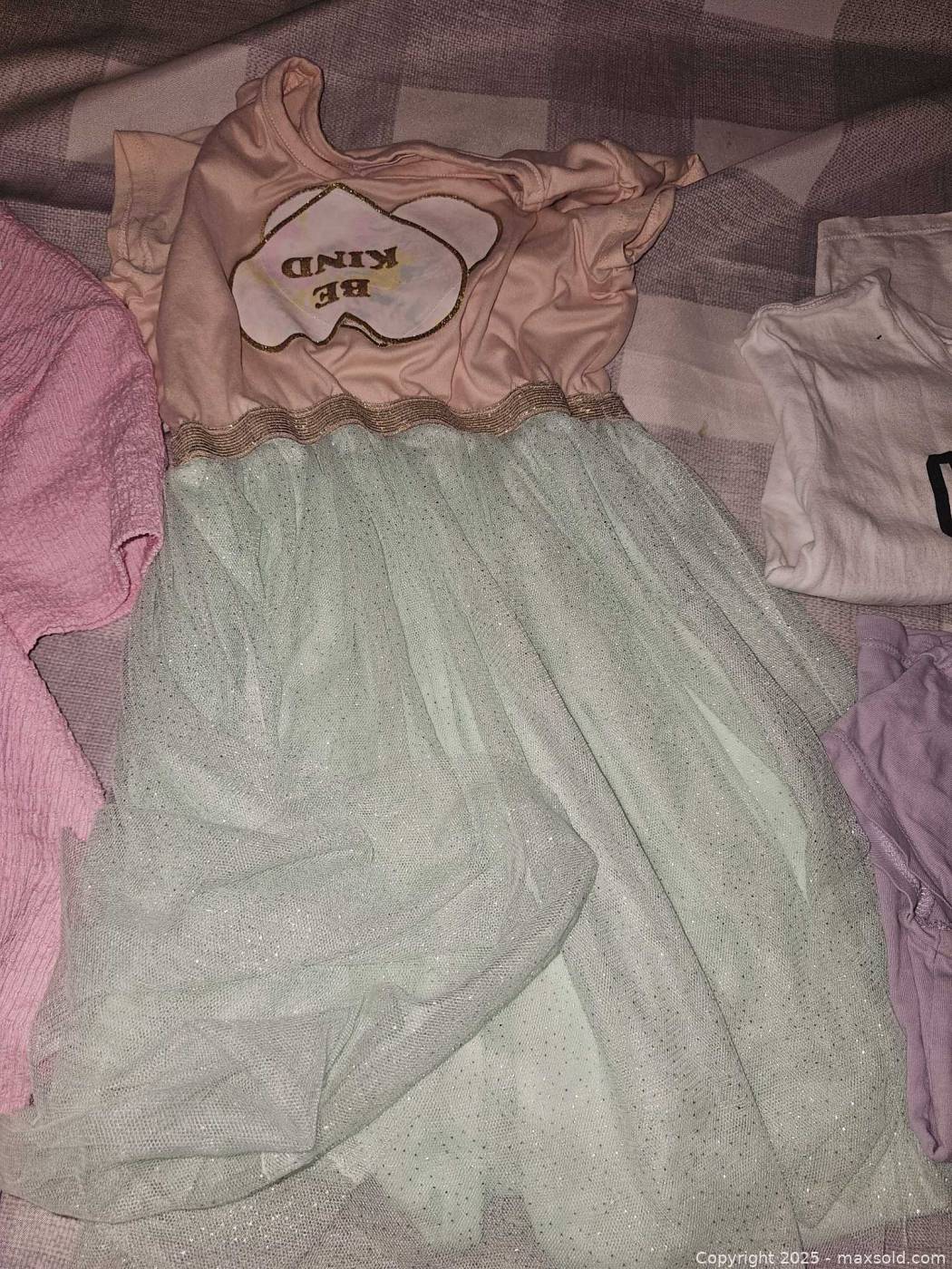 Girls Size 6 Dresses And T-Shirts – 6 Pieces | Maxsold
