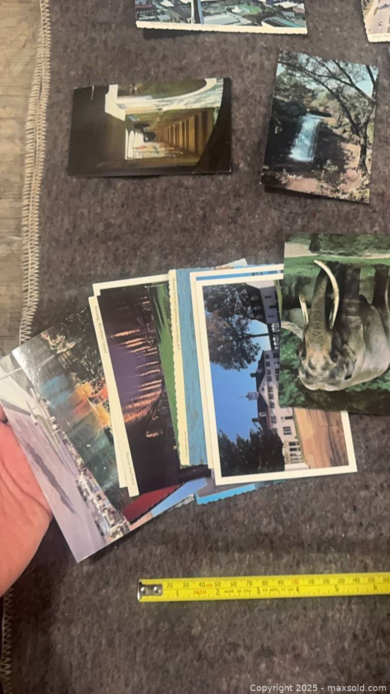 50 American postcards | Maxsold