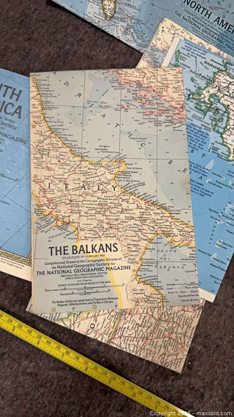 National Geographic maps and inserts | Maxsold