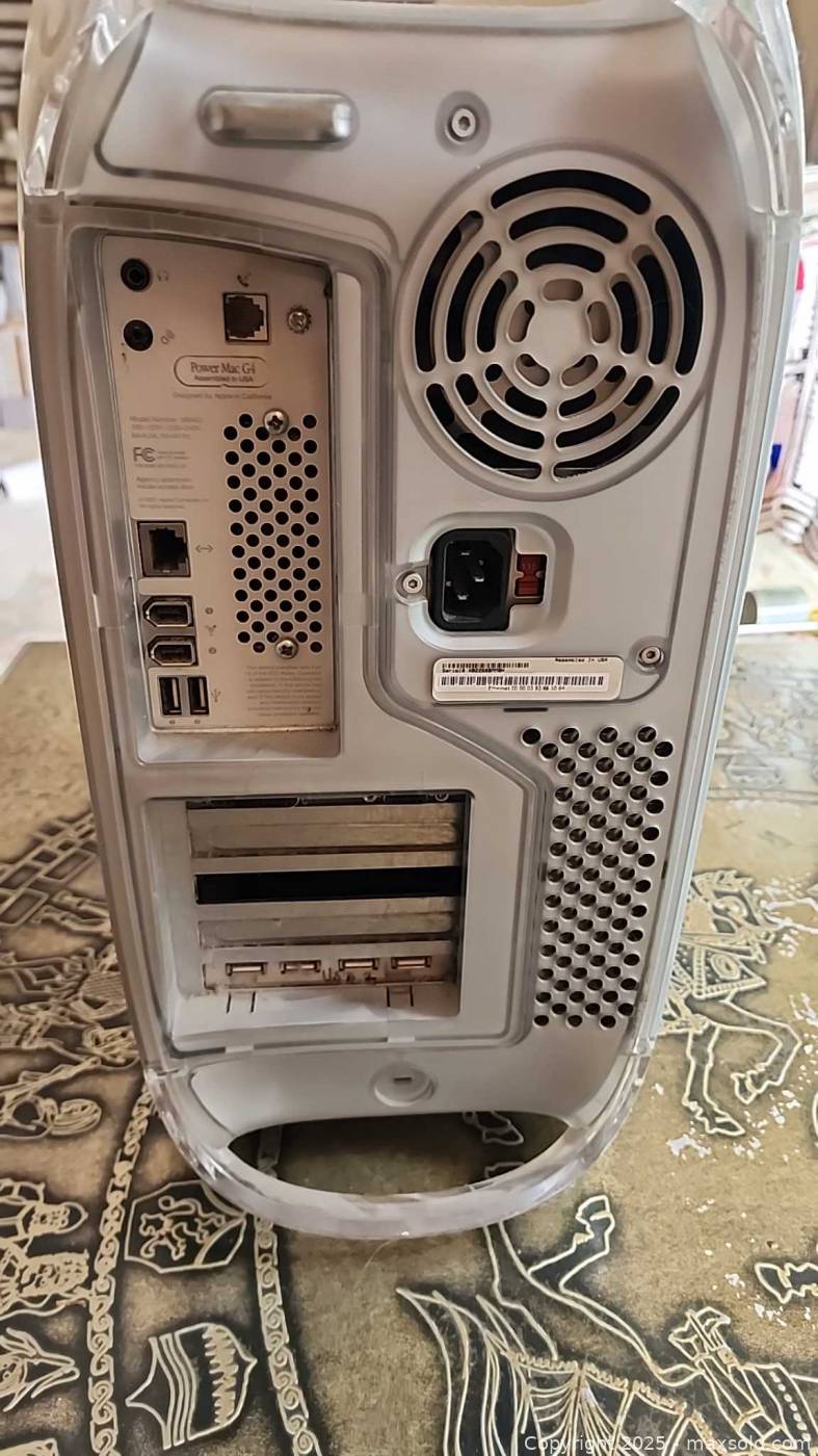 Apple Power Mac G4 desktop computers x2 | Maxsold