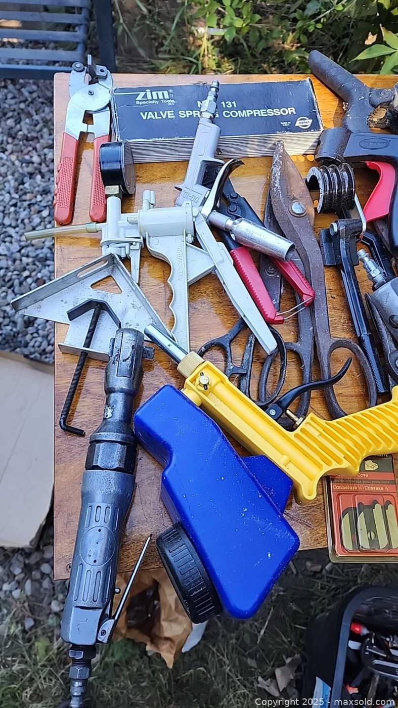 Air tools, valve spring compressor, hand tools | Maxsold