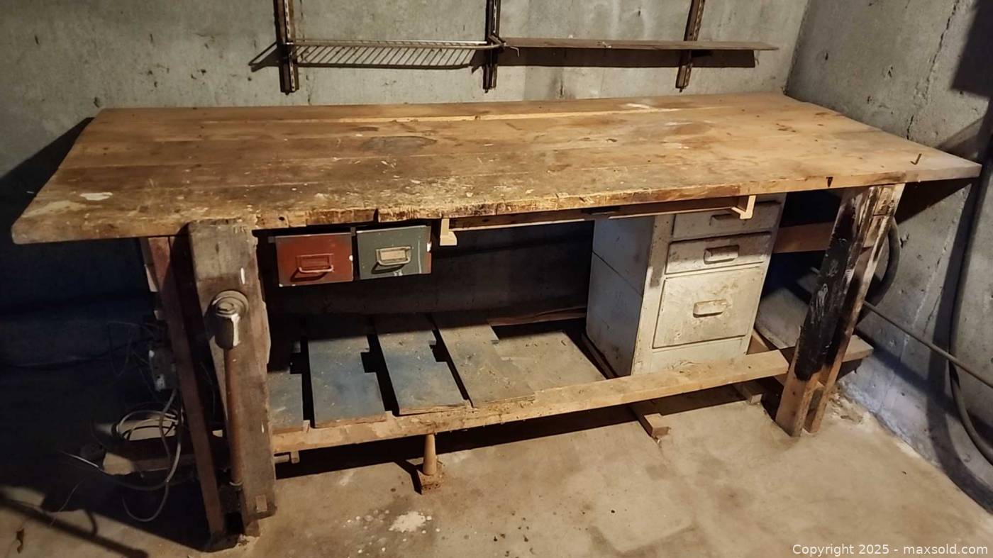 Wood workbench with metal vise 97x36x37 in | Maxsold