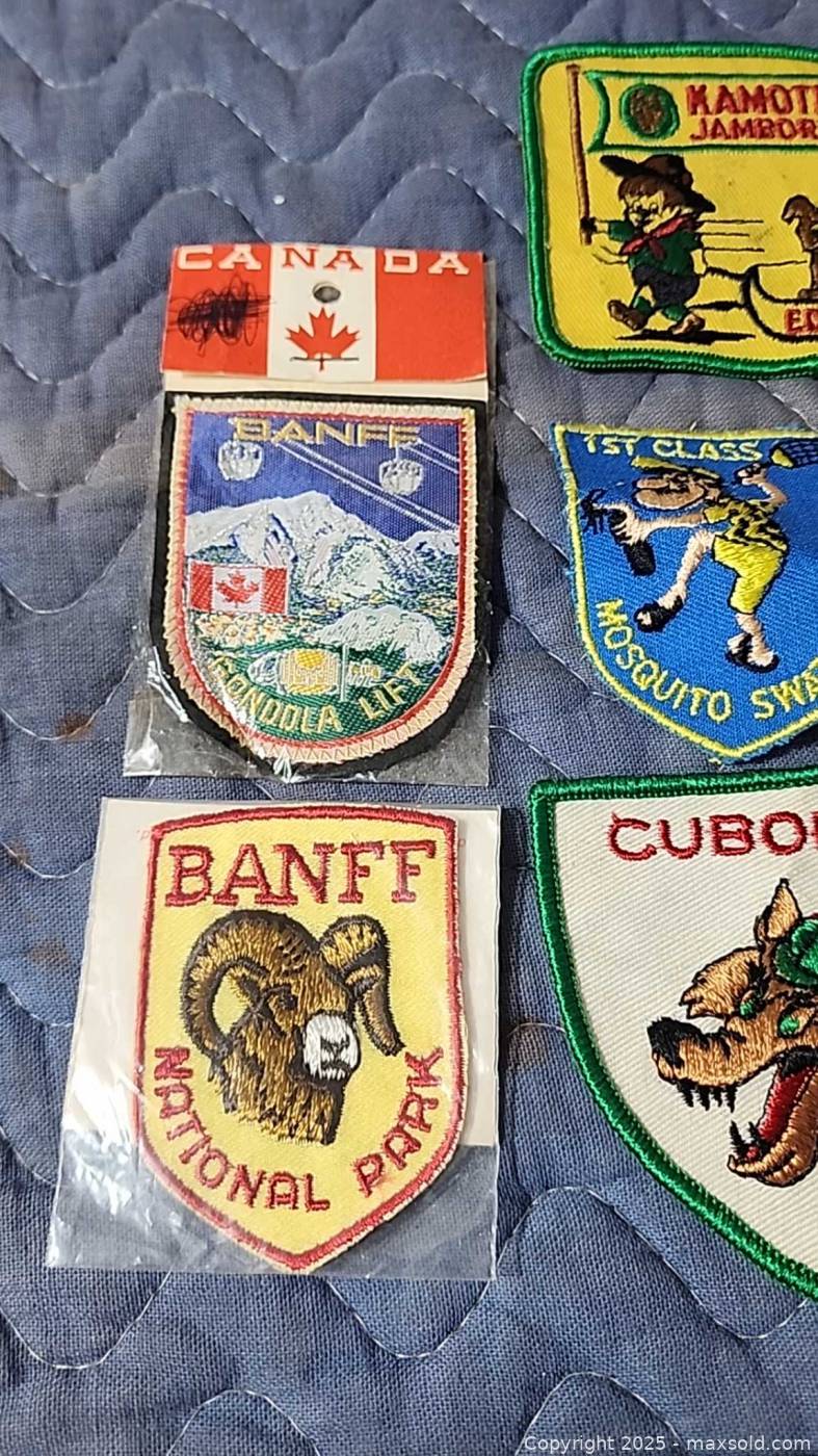 12 vintage Scouts Canada embroidered patches | Maxsold