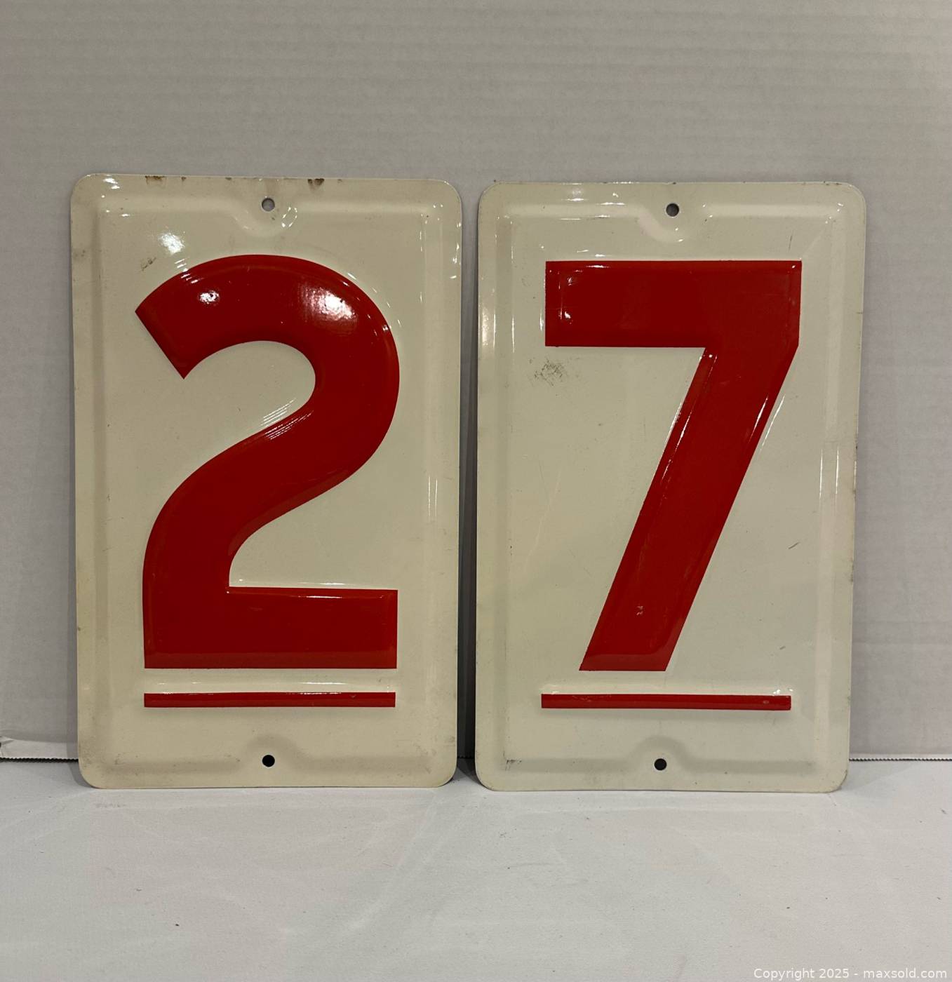 Vintage gas station metal number signs | Maxsold