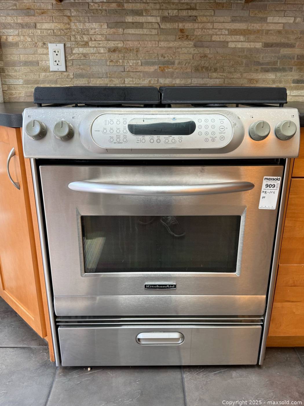 KitchenAid 30.5" stainless gas convection range | Maxsold