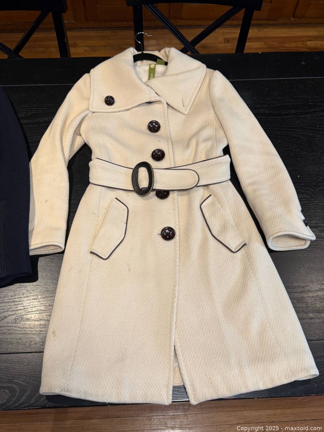 Soia & Kyo cream coat & Ichi navy coat | Maxsold