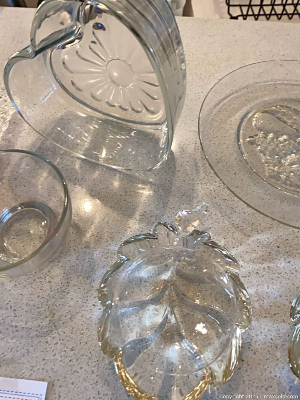 Assorted clear and red glass serveware 7-piece | Maxsold