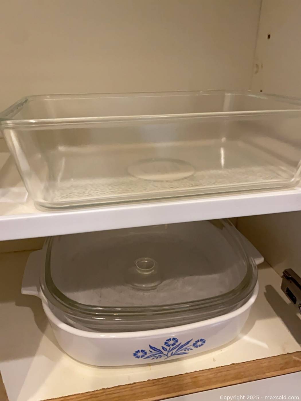 CorningWare casseroles and glass bakeware | Maxsold