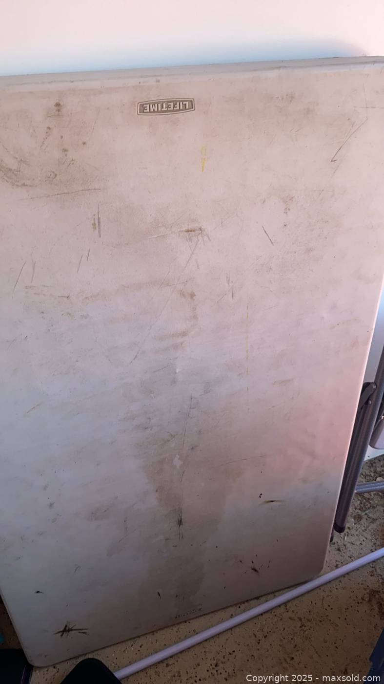 Lifetime 48" x 30" folding table | Maxsold