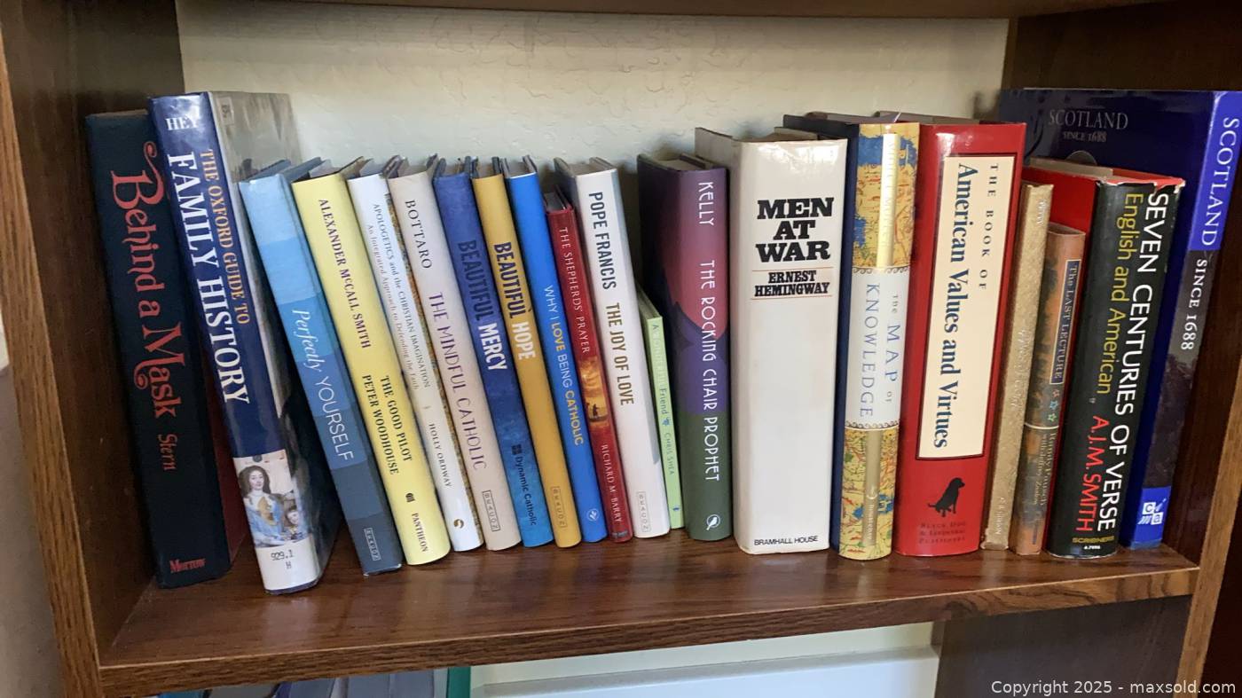 Large lot of non-fiction and literature books | Maxsold