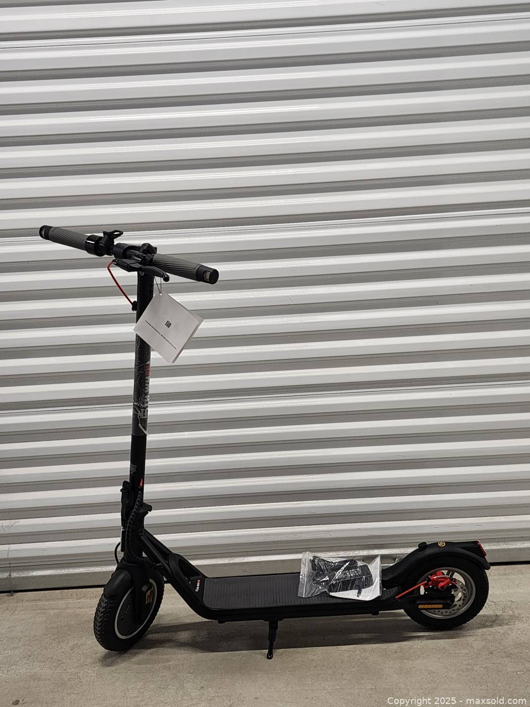 5TH WHEEL V30 Pro Electric Scooter | Maxsold
