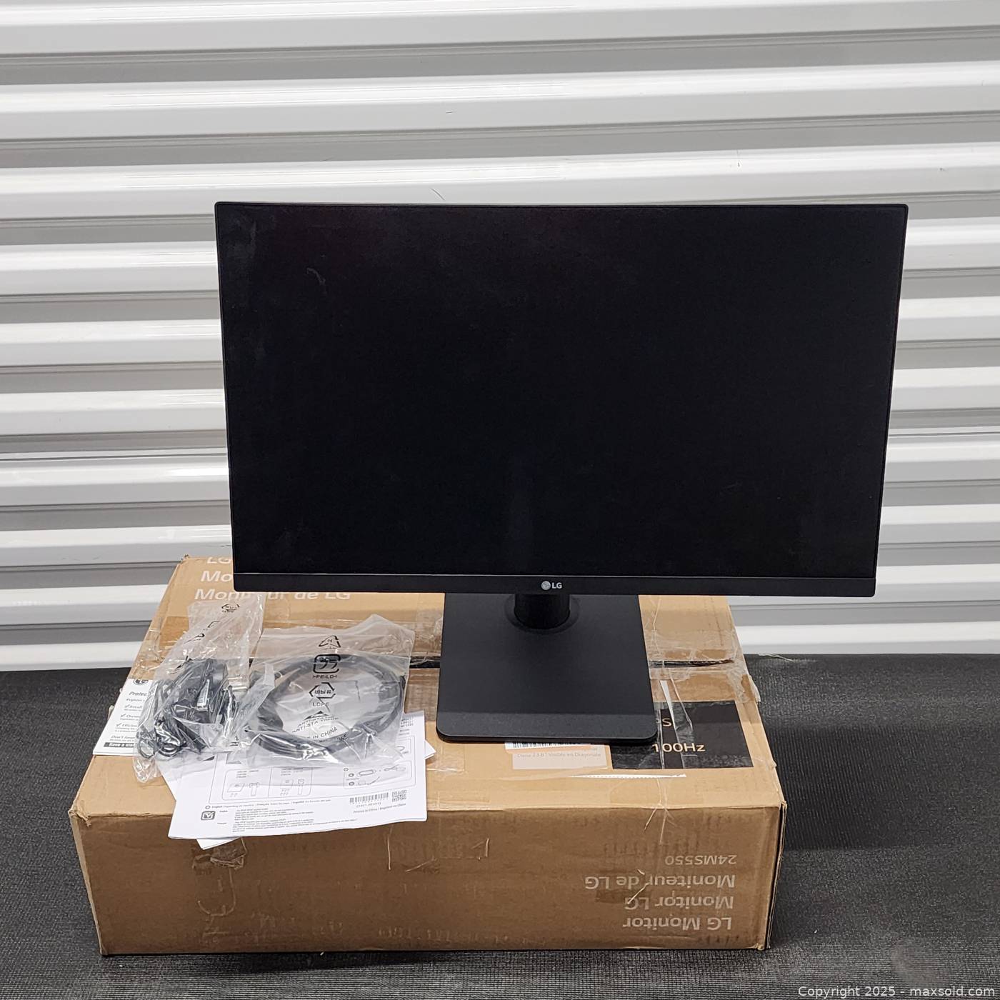 LG 24MS550 24" Full HD IPS monitor | Maxsold