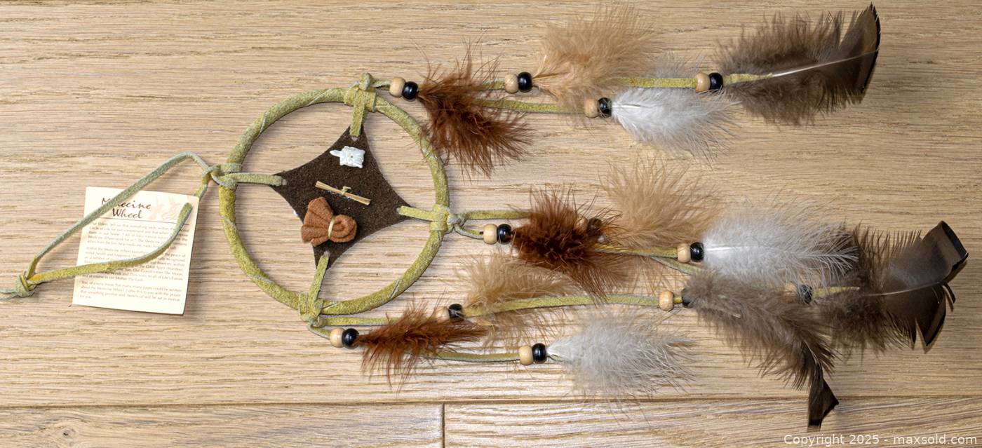 Indigenous Medicine Wheel Wall Hanging | Maxsold