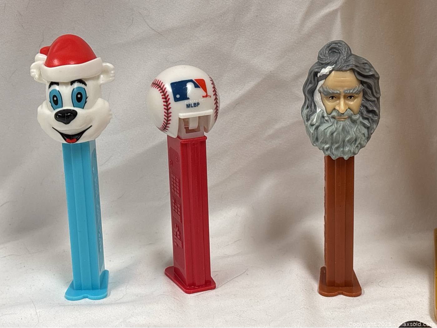 PEZ Dispenser Collection 7 Pieces | Maxsold