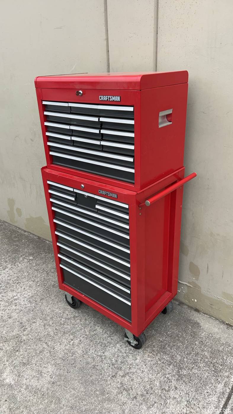 CRAFTSMAN 2-piece rolling tool chest 26-in | Maxsold