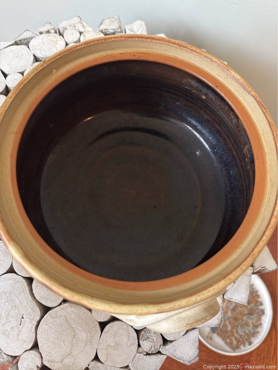 Rob Fierek studio pottery wheat casserole dish with lid | Maxsold