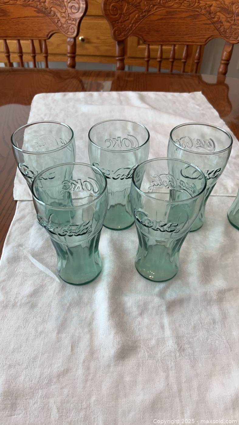 Coca-Cola green glass drinkware, 10 pieces | Maxsold