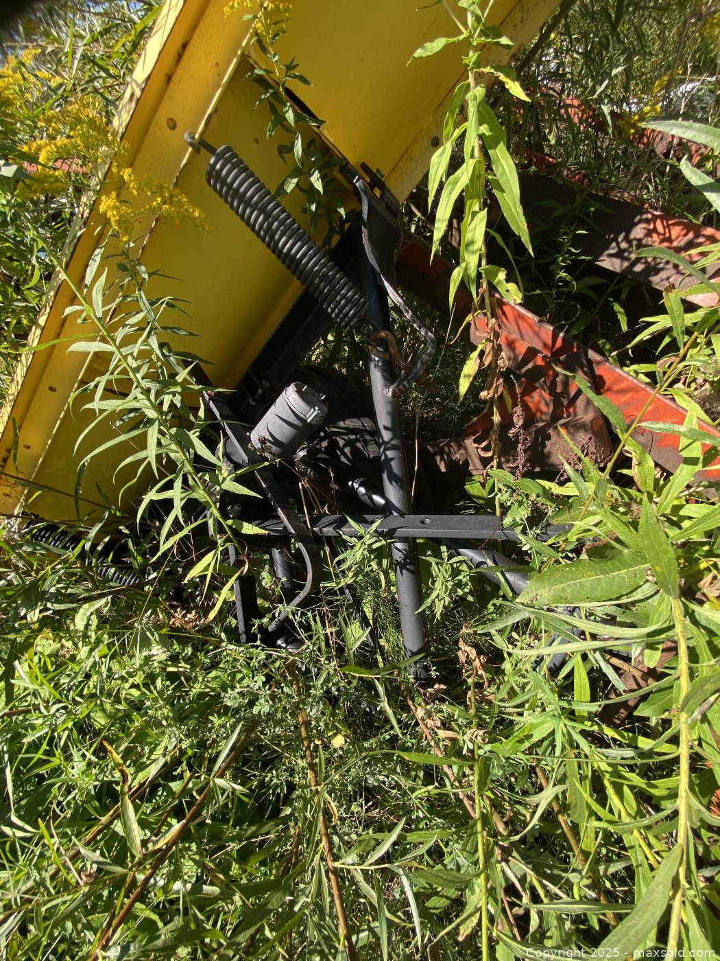 SnowBear 85" Truck Snow Plow Blade with Frame and Hydraulics | Maxsold