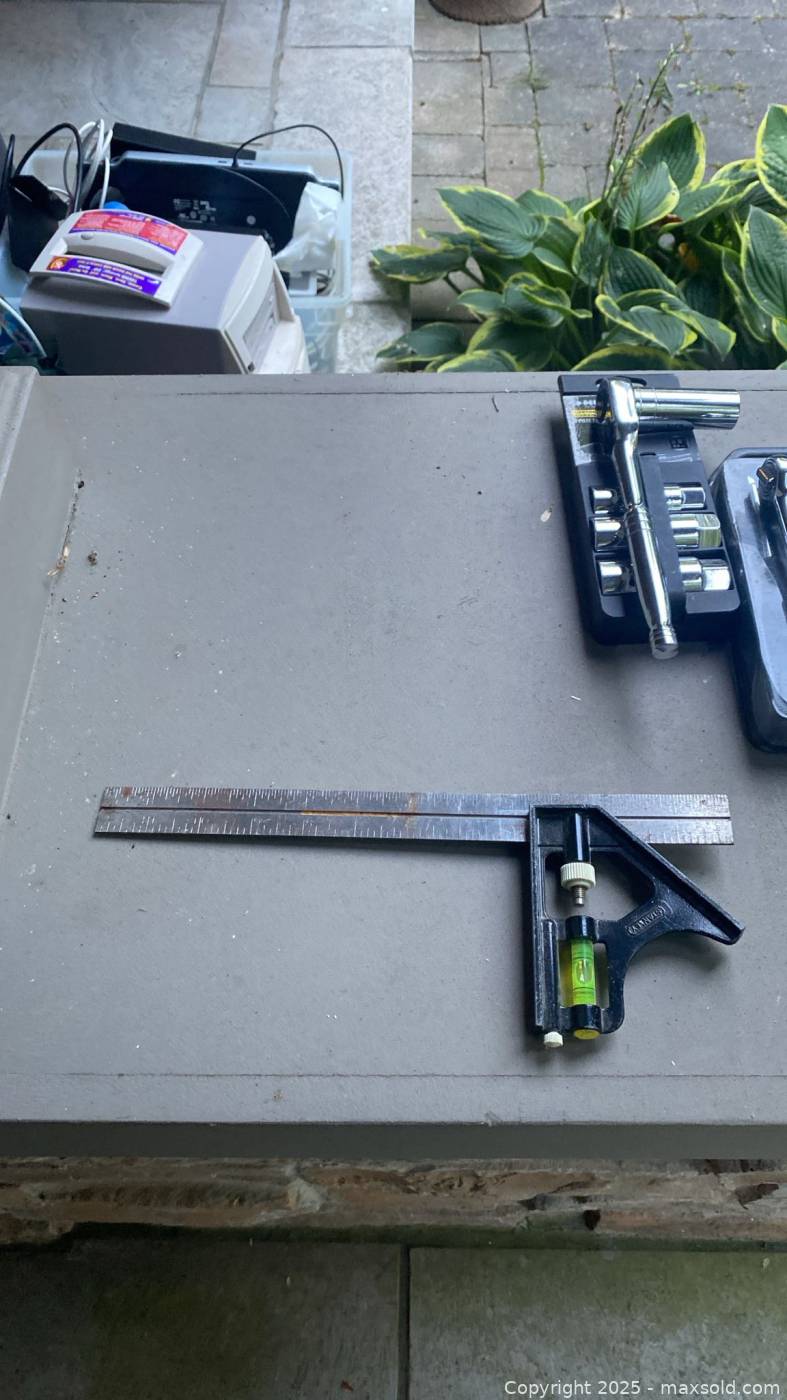 Combination square 12 in stainless steel rule | Maxsold