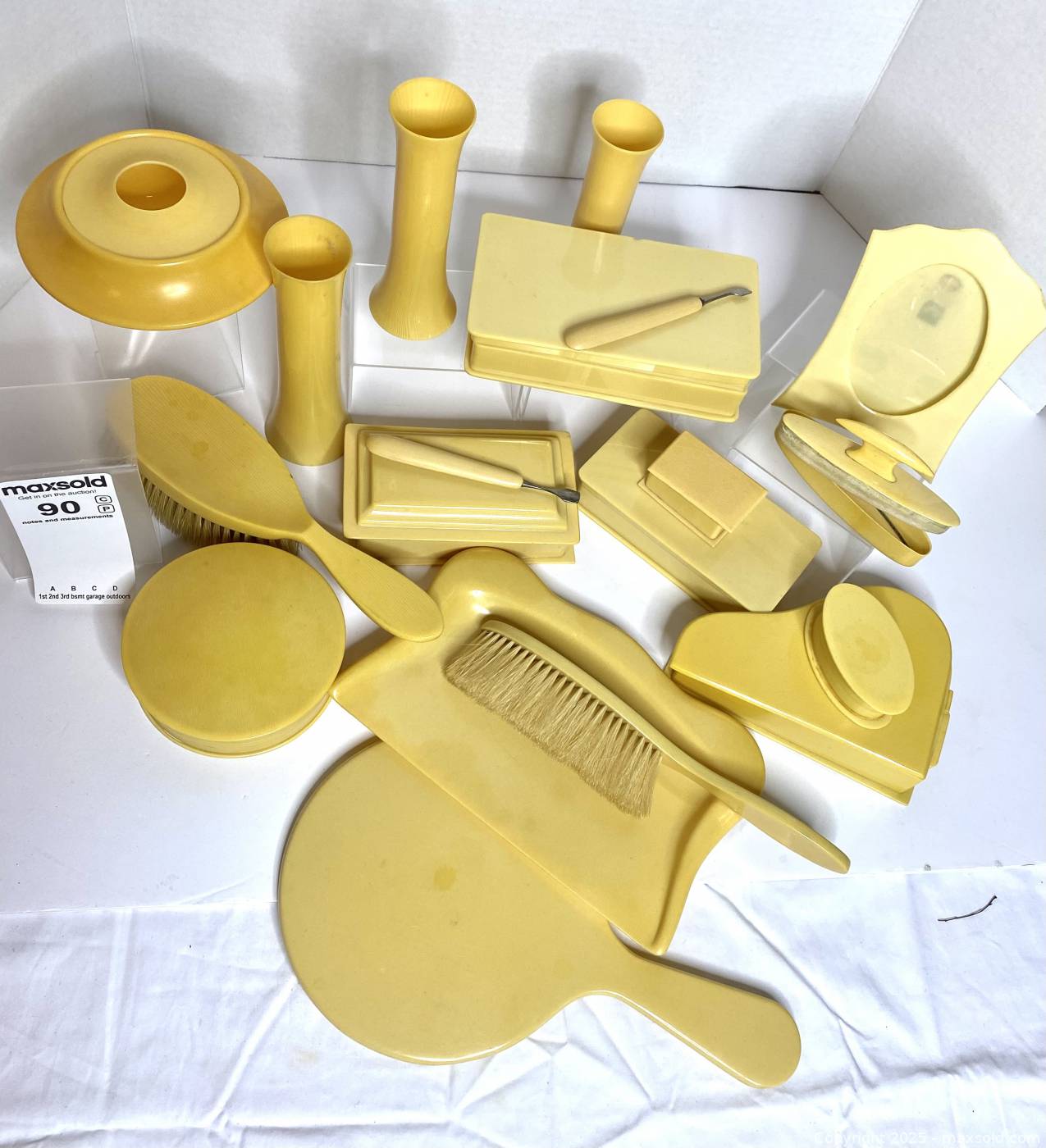 French Ivory Celluloid Dresser Set, c.1920s, 15 pcs | Maxsold