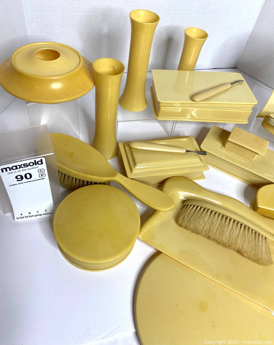 French Ivory Celluloid Dresser Set, c.1920s, 15 pcs | Maxsold