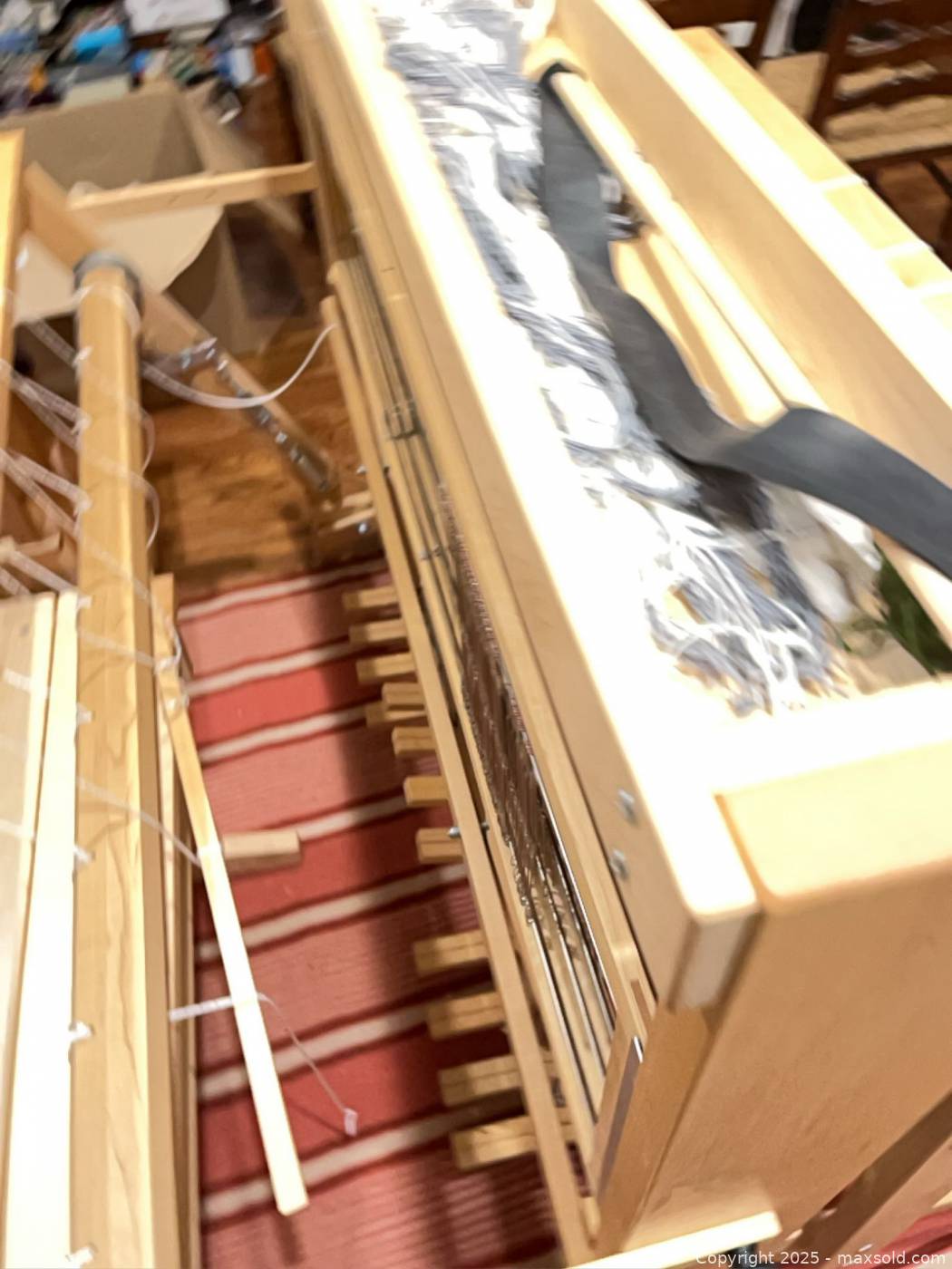 Floor loom with bench | Maxsold