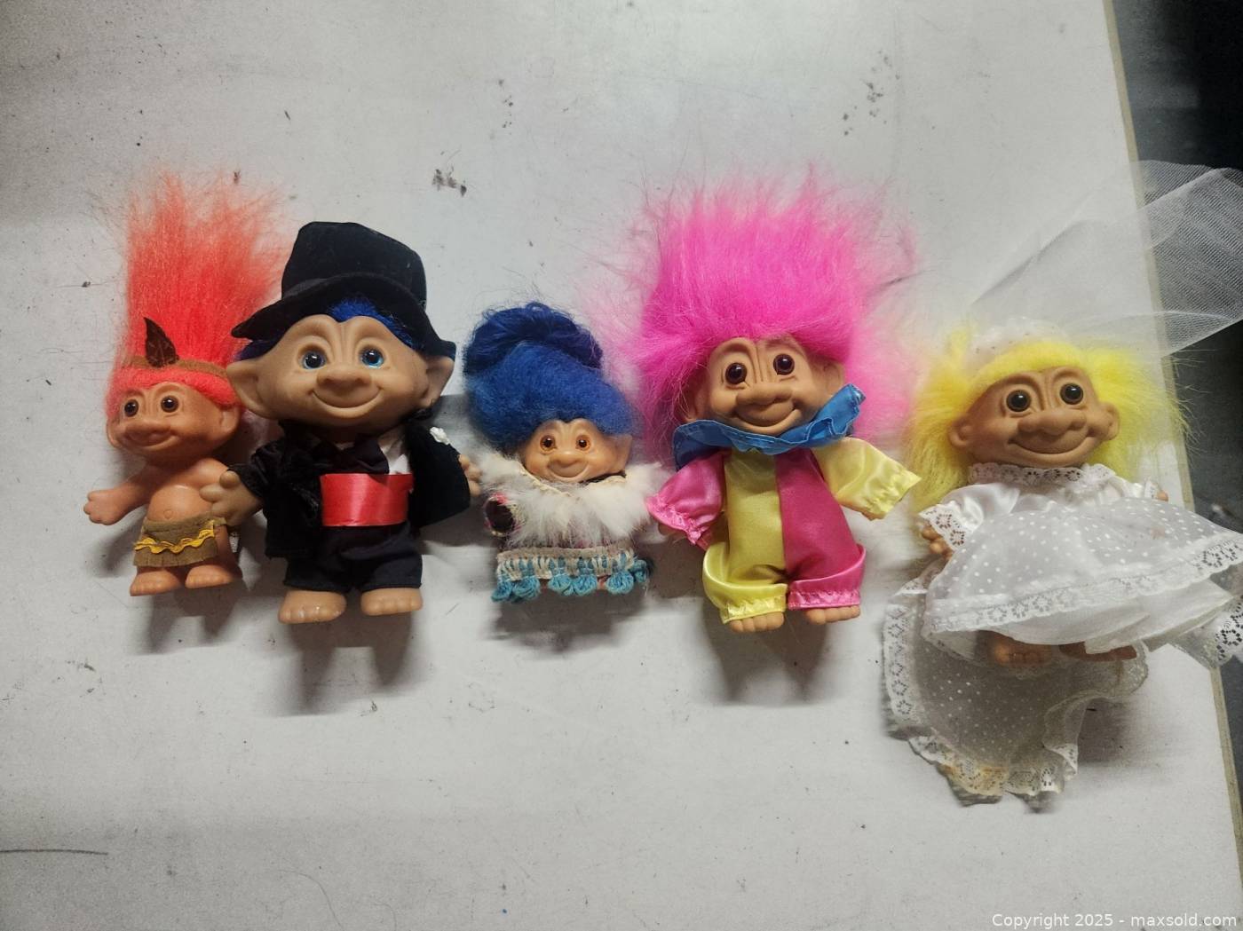 Vintage 1980s troll dolls set of 5 | Maxsold