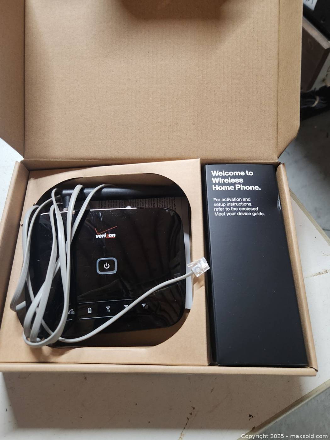 Verizon Wireless Home Phone model LVP2 | Maxsold