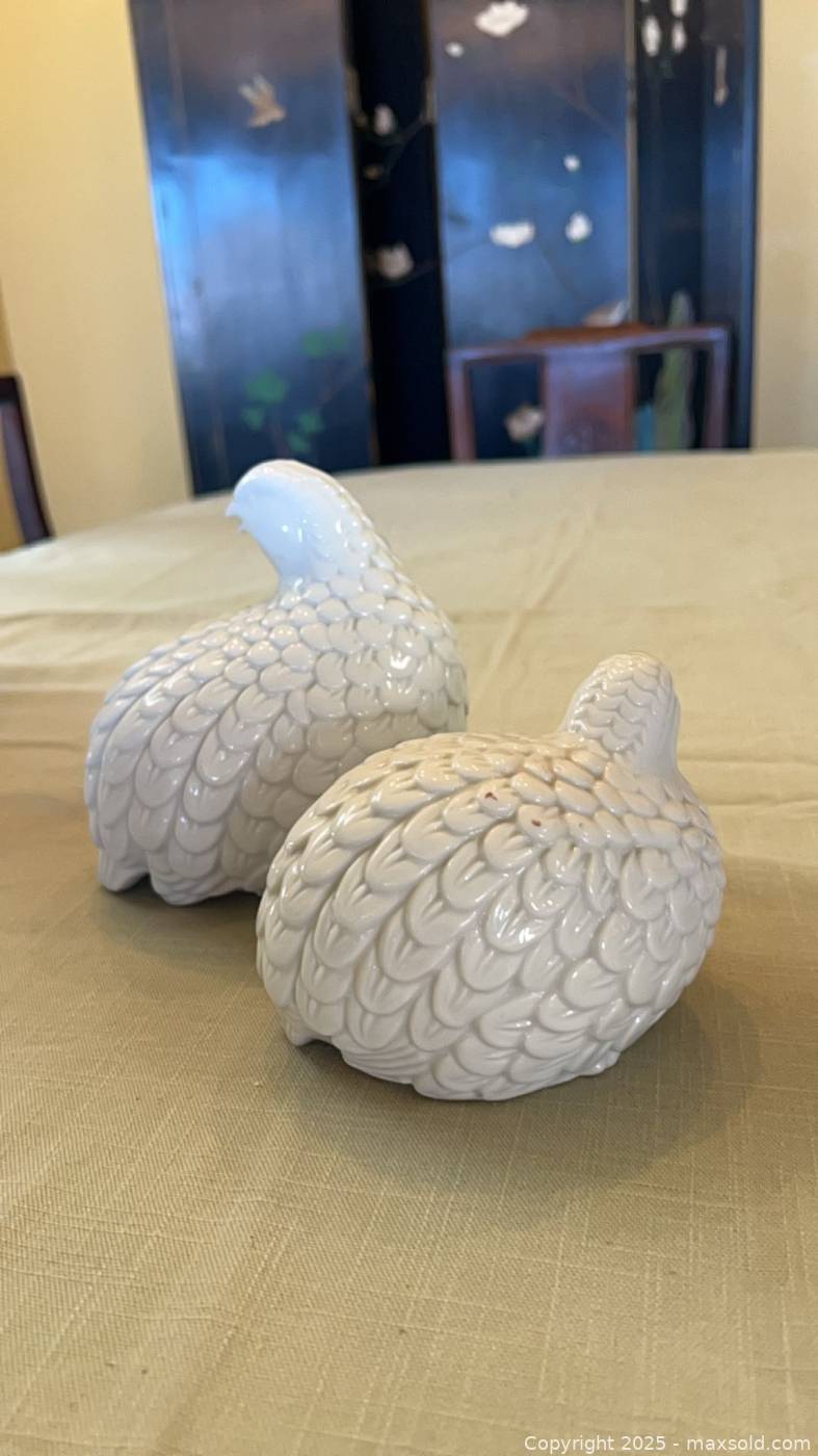 White ceramic bust and bird figurines | Maxsold
